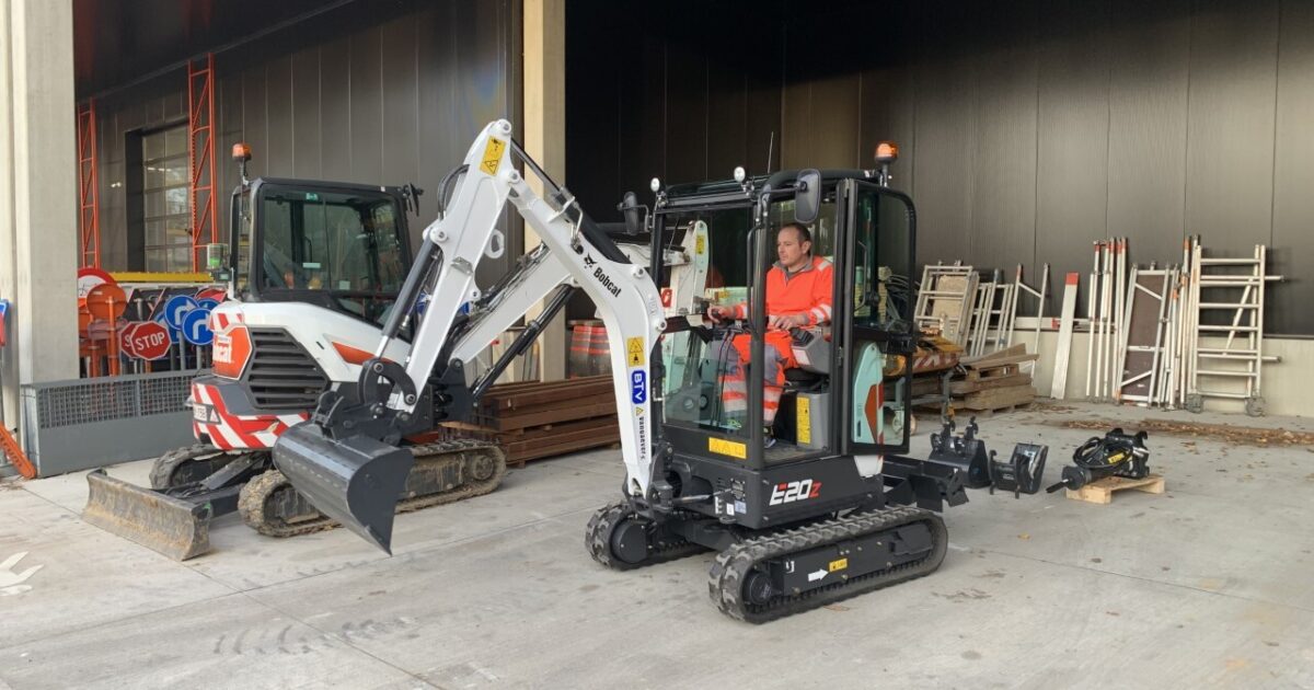 Stad Halle breidt machinepark uit met Bobcat E20z | Vangaever Stad Halle breidt machinepark uit met Bobcat E20z | Vangaever